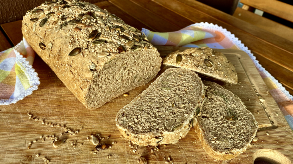 Come fare il pane di segale e semi - L'appetito vien leggendo